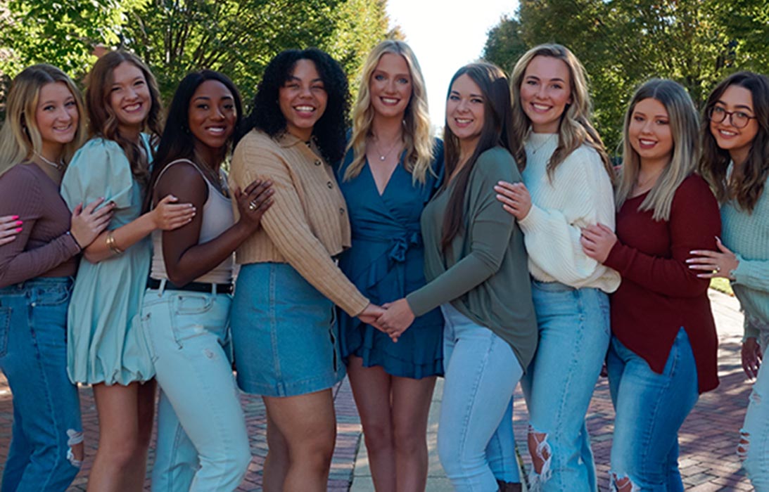 About Us - Alpha Chi Omega